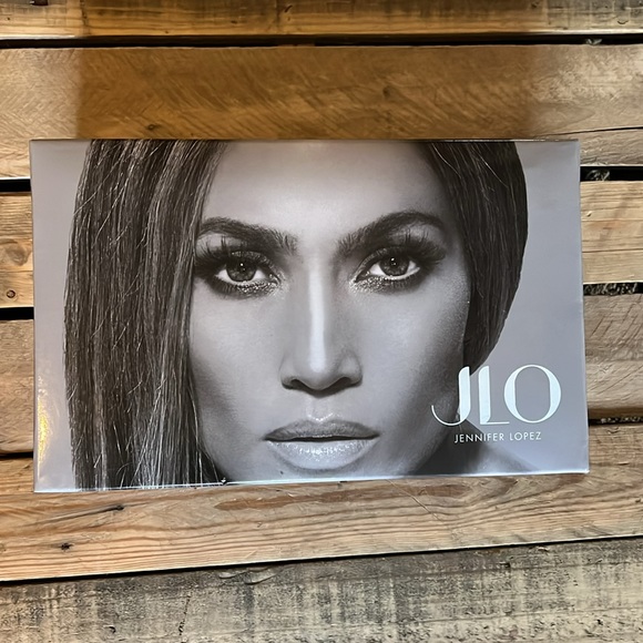 Jennifer Lopez | Accents | Jennifer Lopez Decor Shoebox | Poshmark